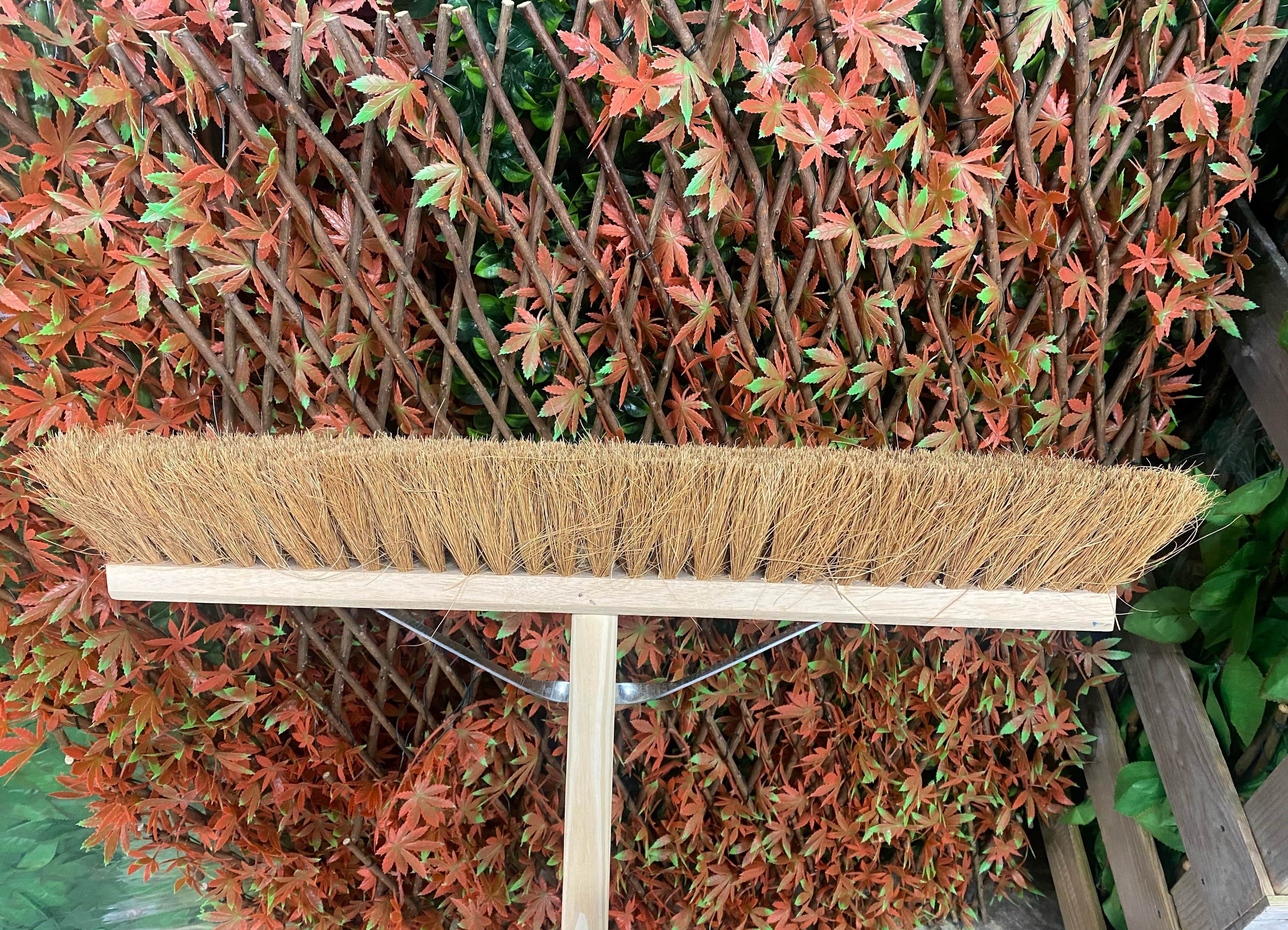 Castle Dale 24" Coco Broom – Trowell Garden Centre