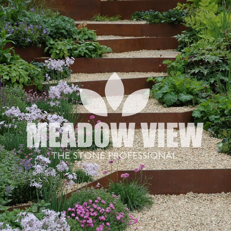 Meadow View Cotswold Buff Chippings 13-20mm – Trowell Garden Centre