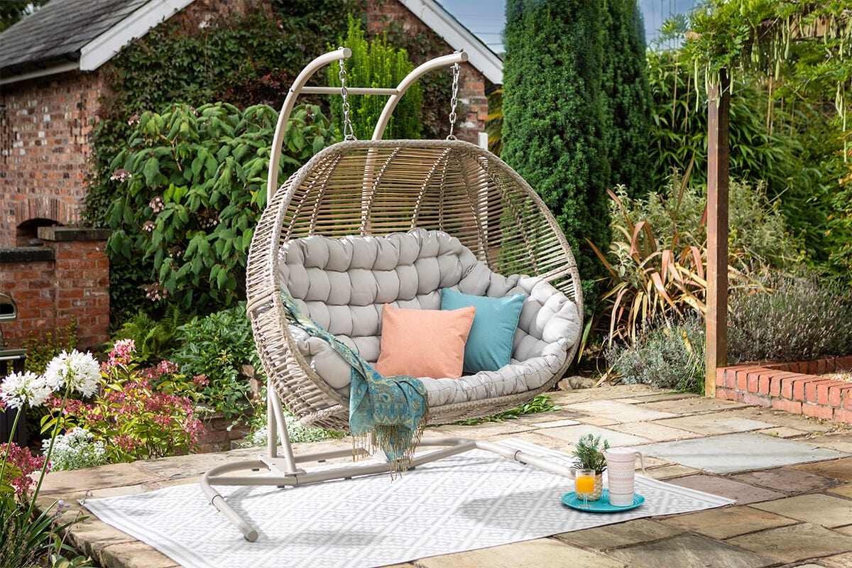 Hartman Westbury Double Hanging Chair Beech/Dove – Trowell Garden Centre